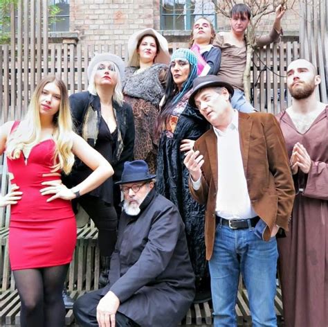 Gemeinsamer Jetzt Die Freundschafttour Fortsetzen