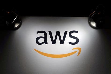 Amazon Freezes Hiring In Parts Of Lucrative Aws Web Services Unit