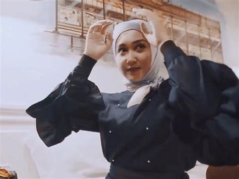 Tutorial Hijab Dian Pelangi