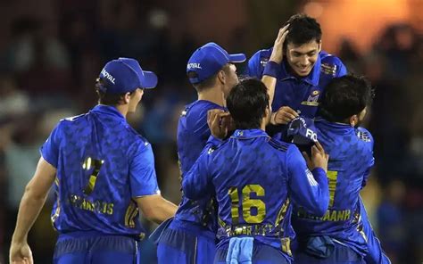 Miny Lift Second Mlc Trophy After Flooring Washington In Last Over