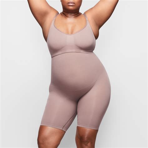 The 28 Best Shapewear Bras For Smoothing And Shaping Who What Wear