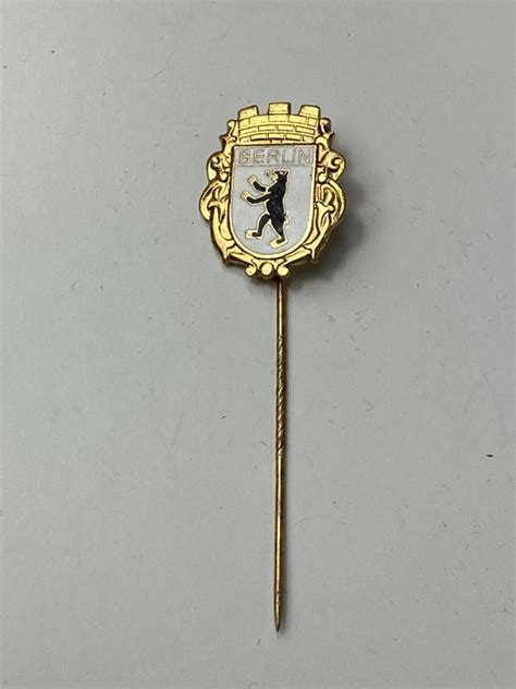 Chase Militaria Berlin Pin Badge