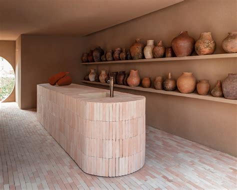 Mobiliario Integrado A La Arquitectura 10 Proyectos Con Equipamiento