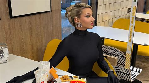 Shirin David überrascht Fans Mit Mcdonalds Kooperation