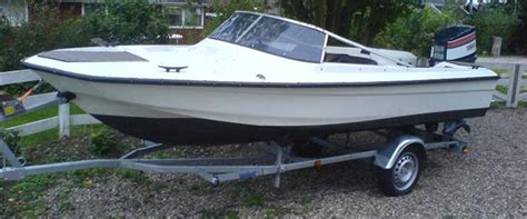 Fletcher Arrow 1985 Umidbart Rigtig Fin Båd Ligg