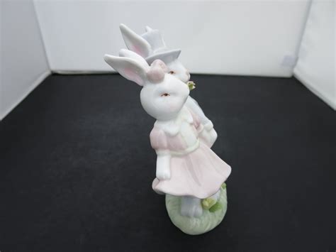 Home Interiors Easter Finery Bunny Rabbit Figurine