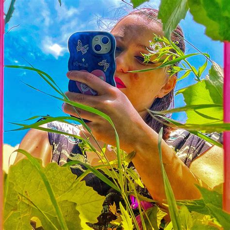 ორსულები 🥺 ზოგჯერ ლამაზი კაბის სამკაულის მაკიაჟის დავარცხნილი თმისა და მოწესრიგებული