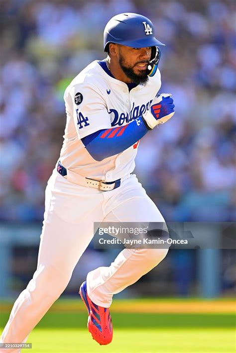 Teoscar Hernandez Of The Los Angeles Dodgers Runs To First Against