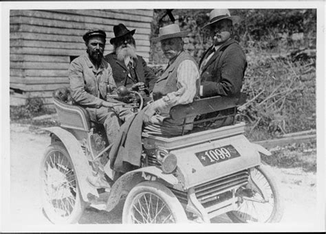 La Première Automobile En Circulation à St Ursanne Le Chauffeur