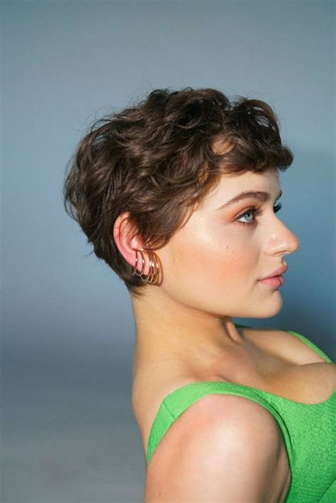 Pin By Otis Driftwood On Joey King Joey King Short Hair Styles