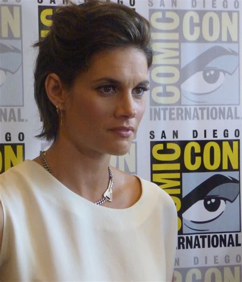 Van Helsing Adds Missy Peregrym As Survivor Scarlett Harker