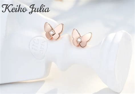 Earing Womens Fashion Jewelry And Organisers Earrings On Carousell