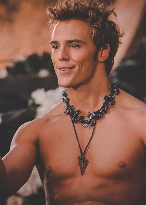 Chat With Finnick Odair Nsfw Enjoy Free Unrestricted Ai Character