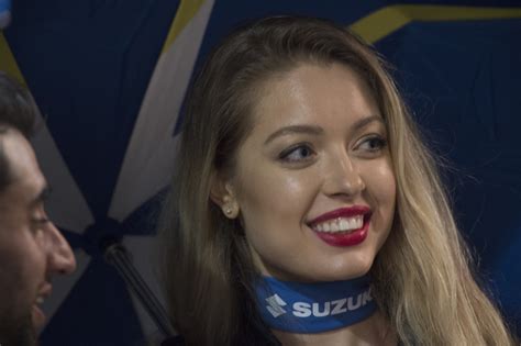 Grid Girls Motogp Del Qatar 2016