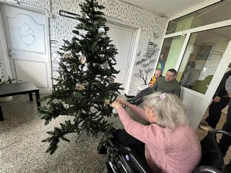 ГРЕЙНА ЕЛХАТА НА ДНЕВЕН ЦЕНТЪР ЗА ПЪЛНОЛЕТНИ ЛИЦА С УВРЕЖДАНИЯ ПЛОВДИВ🎄