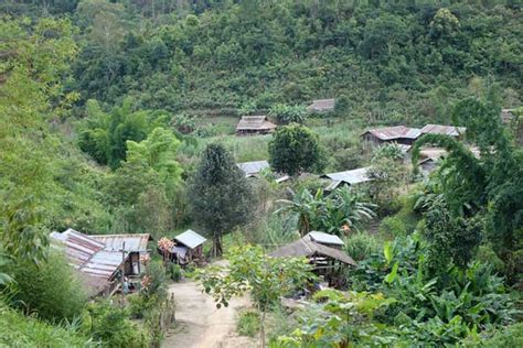 ထိုင်း မြန်မာနယ်စပ် မိုင်းတော့ မိုင်းထားအနီးရှိ စစ်ရှောင်စခန်းသို့