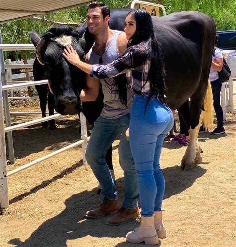 Jailyne Ojeda Jeans Y Tacones Ropa Para Curvas Jeans