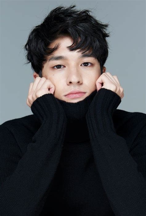 Baek Seung Heon Selca