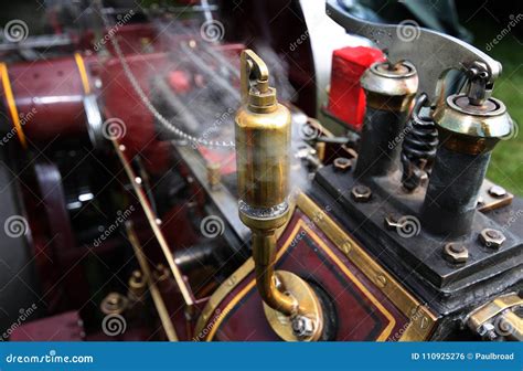 Steam Safety Control Gear On Scale Model Steam Powered Traction Engine