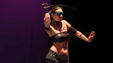 What Makes Belly Dance So Special Dancelifemap Belly Dance Shakira Belly Dance Dance