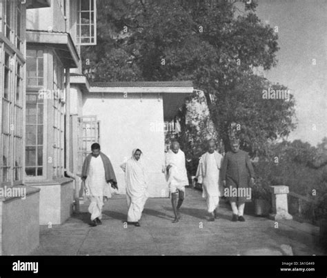 Devdas Gandhi Manibehn Patel Mahatma Gandhi Sardar Vallabhbhai Patel And At Simla 1945