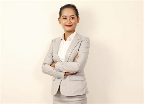 간부 격식 있는 결정된 경력 관리자 기업 기업가 동기 부여 된 동남 아시아 롤모델 리더 블레이저 비즈니스 비즈니스 복장 비즈니스 설정 사무실 모습