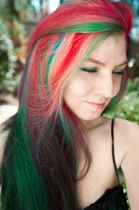 Sarah Bartas Instagram Twitter And Facebook On Idcrawl