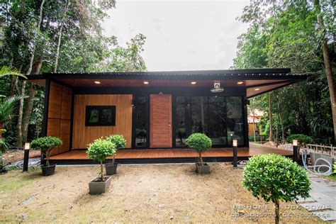 บ้านน็อคดาวน์โครงเหล็ก ระเบียงตัว L ตกแต่งงานไม้ ดีไซน์กะทัดรัดน่าอยู่