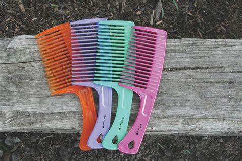 Tail Tamer Deluxe Rake Comb