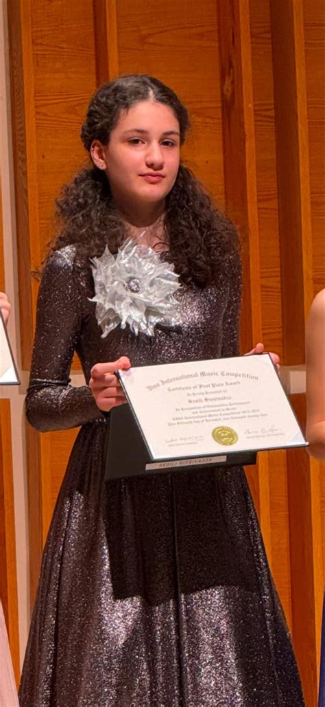 🥇ზაქარია ფალიაშვილის სახელობის ცენტრალური სამუსიკო სკოლა „ნიჭიერთა ათწლედის“ მოსწავლე სესილი