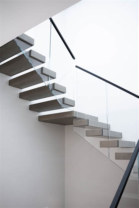 Residential Ultra Modern Cantilever System Viewrail