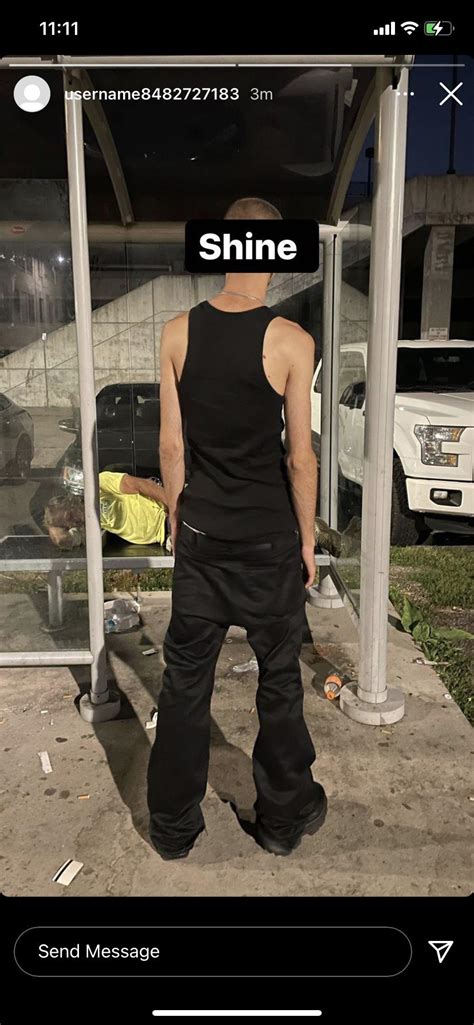 Old Ass Pic Of Valentino Flexing On A Homeless Man R Hotmodelsex