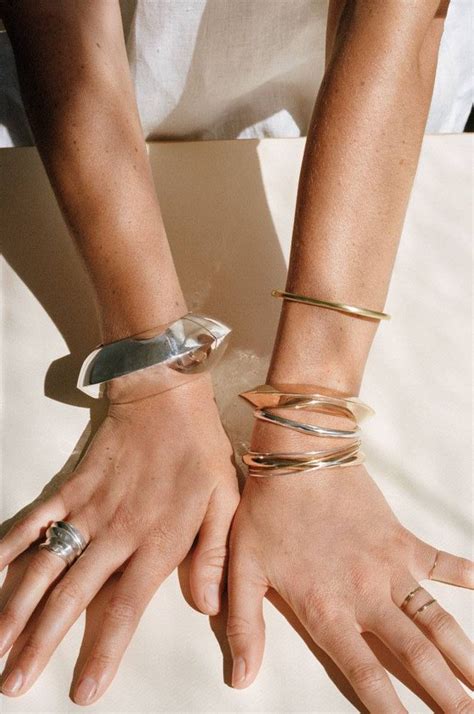 Perfect Form Falls Best Sculptural Jewelry Фотографии ювелирных изделий Ювелирные тенденции