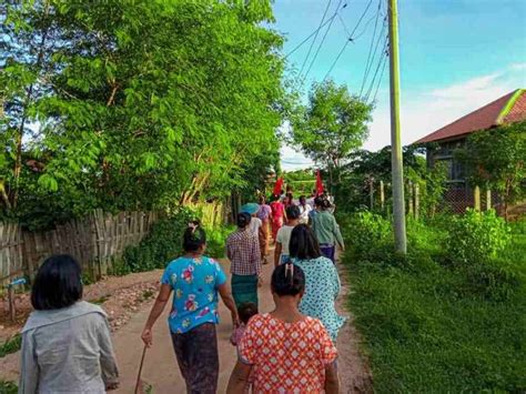 လက်ပံတောင်းတောင်ဒေသ ပြည်သူများက စစ်အာဏာရှင် တော်လှန်ရေး ချီတက် ဆန္ဒပ