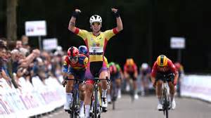 Simac Ladies Tour 3 Sur 3 Pour Lorena Wiebes Insolente Dominatrice