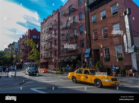 New York Ny Usa Greenwich Village Street Scene 7th Ave Manhattan