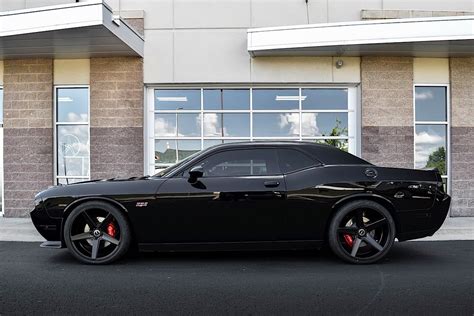 Dodge Challenger Srt Black Kmc District 685 Wheel Front
