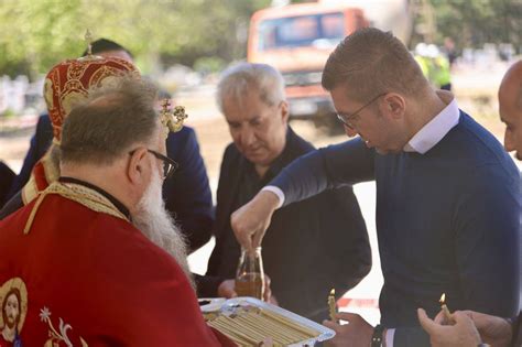 Hristijan Со длабока чест и благодарност кон сите што го поддржаа овој свет чин денеска го
