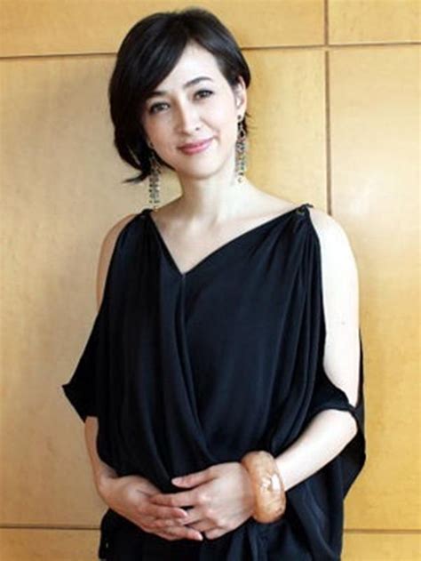 日本最美混血女主播产子！丈夫采访时扮慈父，却被曝曾与人妻有染 泷川 小泉 慈父 新浪新闻