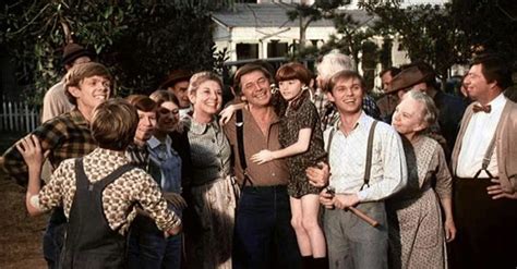 Cast Of Tvs The Waltons Reunite On Stars In The House January 7