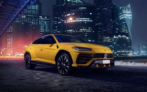 4k Ultra Hd Lamborghini Urus Urban Power And Precision In Motion