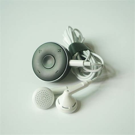 Round Clip Bluetooth Headset Bluettoth V4 0 Voice Prompt Volume Control Songs Switching