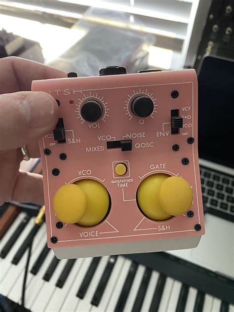 Noisetoys Handmade Mini Analog Drone Noise Synth Reverb