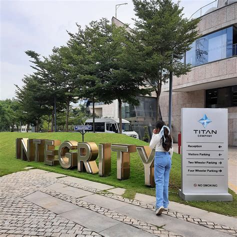 Internship Project Tanishq Behance