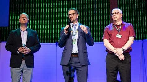 25 Years Of Faith Filled Leadership Mr Charach Honoured At Retirement Chapel Linden