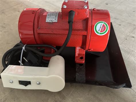 Máy đầm Bàn Toboki Dbtk 1500