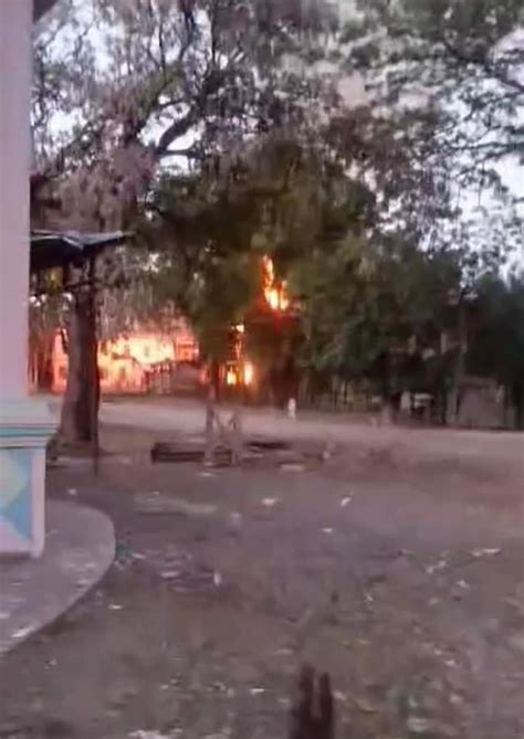 ခမ်းပါတ်မြို့ကို စစ်ကောင်စီက ၆ ရက်ဆက်တိုက် လေကြောင်းတိုက်ခိုက်မှုပြုလုပ်၍ ဒေသခံ ၁၀၀၀၀ ထက်မနည်း