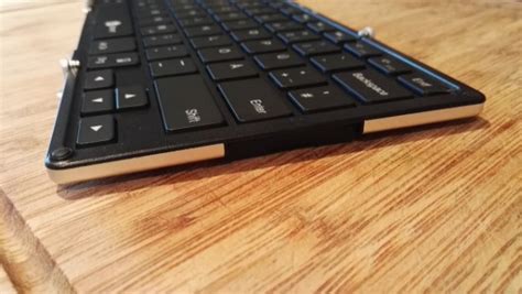 Moveable Type IClever Tri Folding Backlit Bluetooth Keyboard Review BetaNews