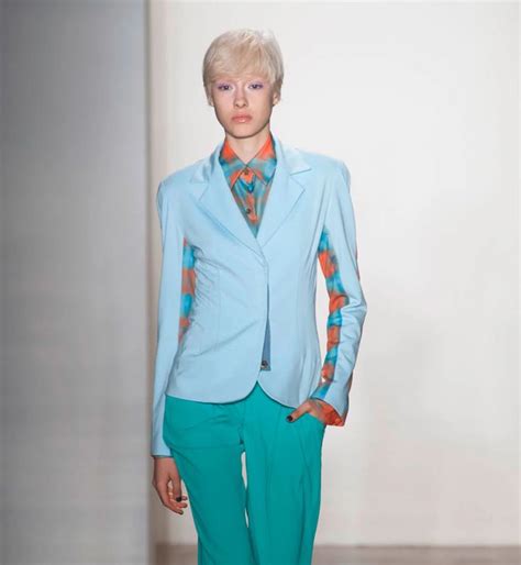 Et Si On Osait La Coupe Pixie Fashion Week New York Fashion Week Paris Fashion Week