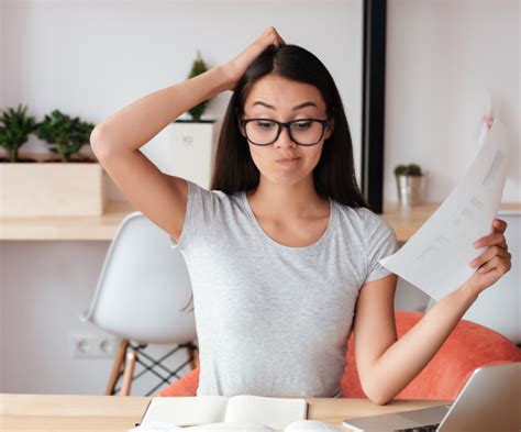 25 Telltale Signs Of Low Intelligence